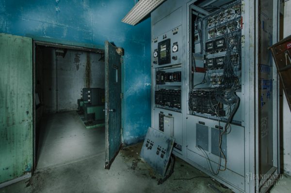 Inside An Abandoned AT&T Nuclear Bomb Shelter