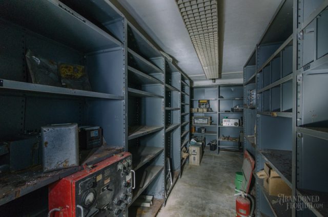Inside An Abandoned AT&T Nuclear Bomb Shelter